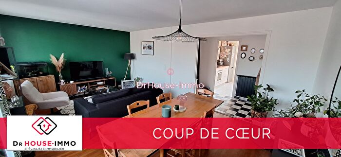 Appartement à vendre - Romans-sur-Isère, Centre-ville - 4 pièces - 2 chambres