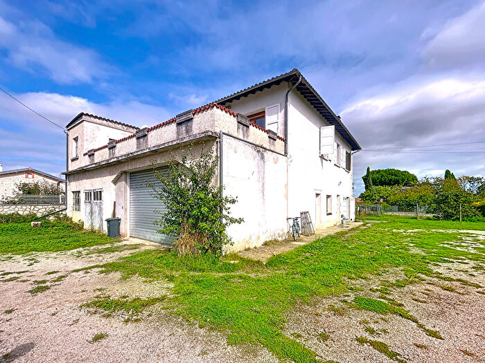 Maison à vendre - Pamiers, Centre-ville, Mercadal, Villeneuve - 6 pièces - 4 chambres