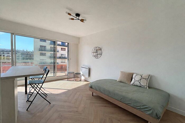 Appartement à louer - Bourg-la-Reine - 1 pièce