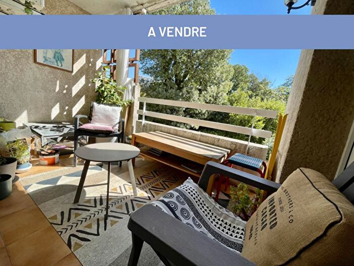 Appartement à vendre - Marseille e , Mazargues - 3 pièces - 2 chambres