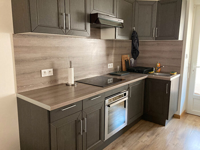 Appartement à louer - Le Creusot, Sud Est - 3 pièces - 2 chambres