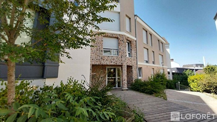 Viaduc Est, Orsay : Appartement 4 pièces à louer