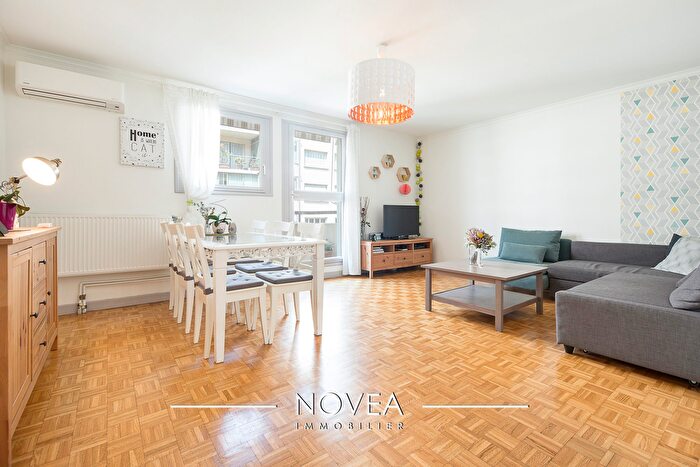 Appartement à vendre - Lyon e  - 4 pièces - 3 chambres