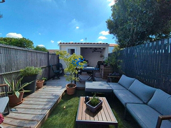 La Rochelle, Saint-Eloi, Rompsay : Maison 2 pièces à vendre