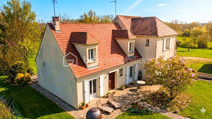 Hodenc-en-Bray - Maison 8 pièces à vendre