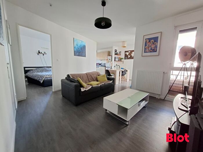 Appartement à vendre - Quartiers Nord-Ouest, Villejean - 2 pièces - 1 chambre