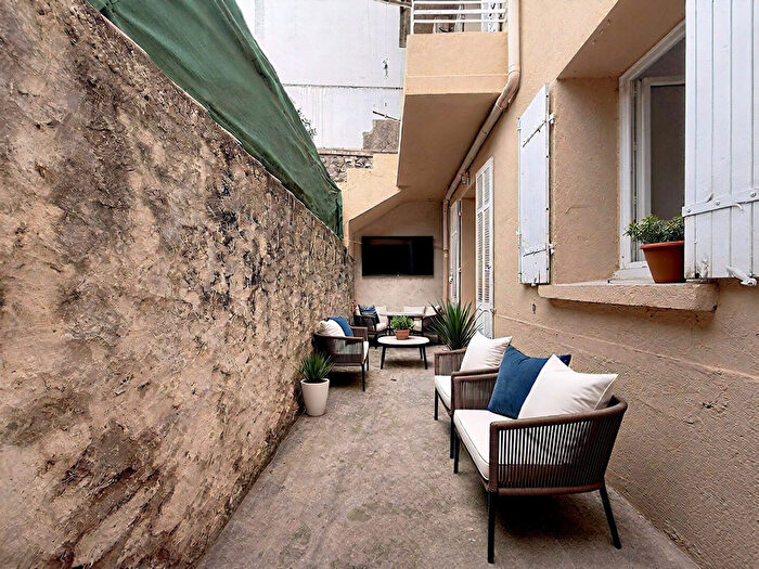 Appartement à vendre - Aix-en-Provence, Centre-ville - 2 pièces - 1 chambre