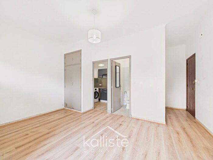 Appartement à louer - Ajaccio, Les Sanguinaires - 1 pièce