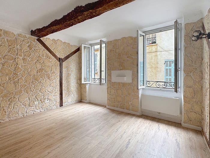 Appartement 3 pièces à Brignoles, Centre-ville, Vieille ville, à vendre
