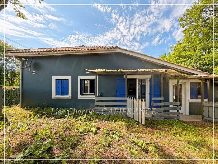 Maison 4 pièces à Panjas, à vendre
