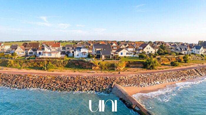 Maison à vendre - Luc-sur-Mer - 7 pièces - 5 chambres