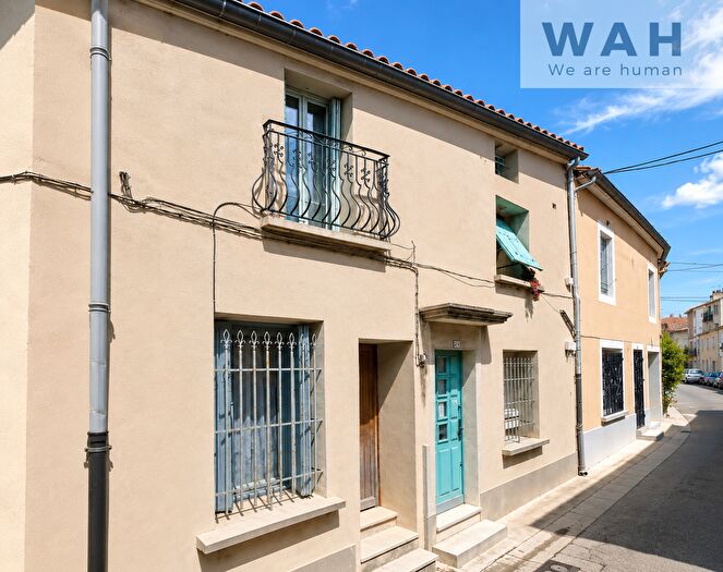 Lunel, Centre-ville, Gare : Maison 7 pièces à vendre