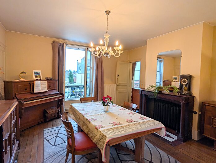 Maisons à vendre et appartements à louer - 3