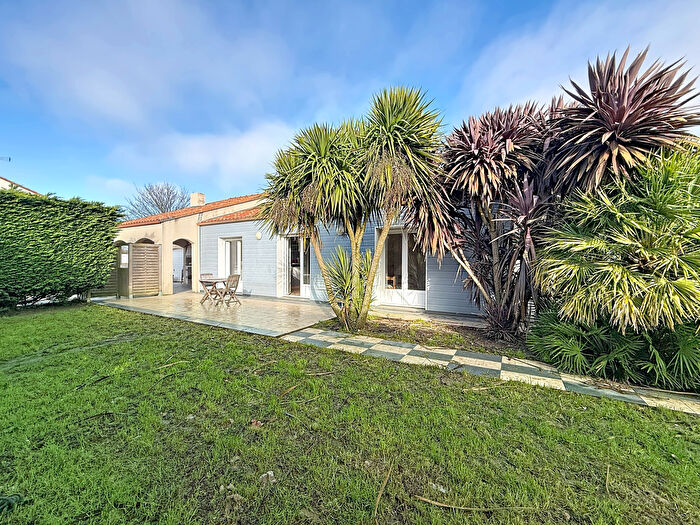 Maison à vendre - Saint-Michel-Chef-Chef - 7 pièces - 5 chambres