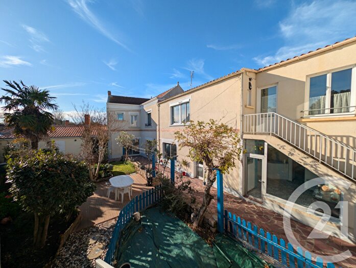 Maison à vendre - Beauvoir-sur-Mer - 10 pièces - 6 chambres