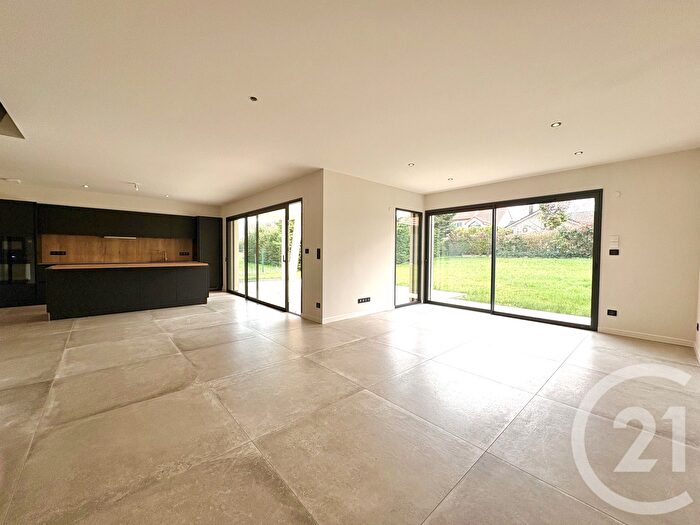 Maison à louer - Charly-Oradour - 6 pièces - 4 chambres