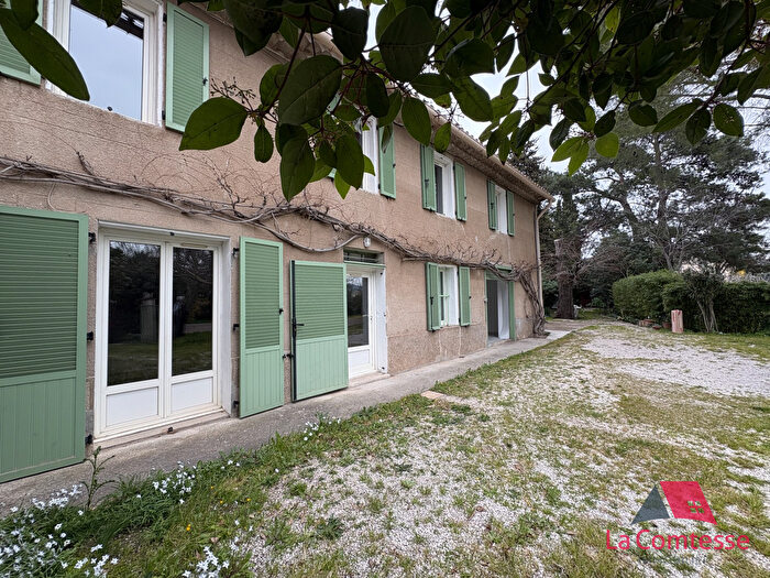 Maison à louer - Aubagne, Arnaud Solans, Garlaban Royante, Saint-Mitre - 4 pièces - 3 chambres