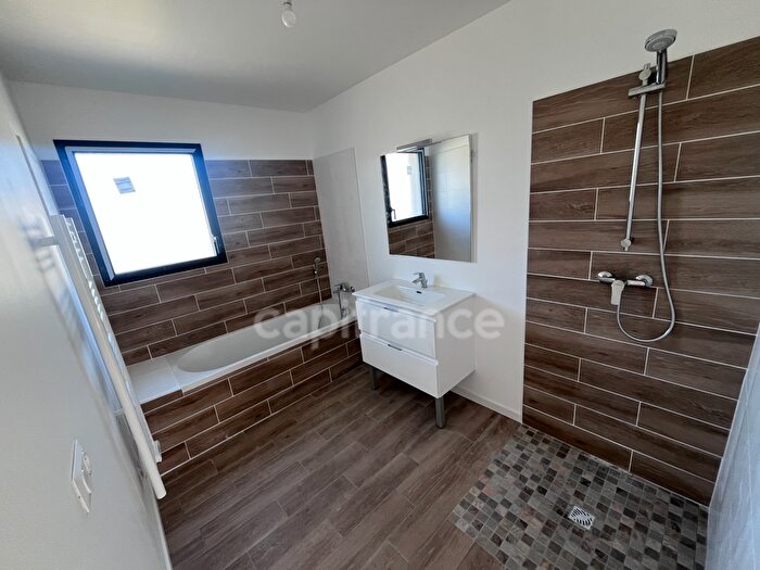 Maison 4 pièces à vendre - Adé