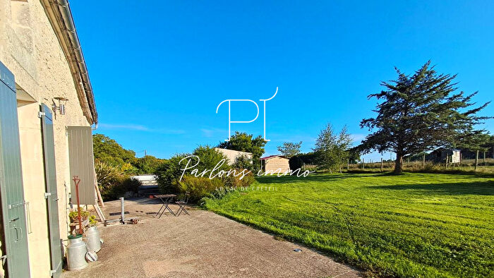 Maison à vendre - Chermignac - 6 pièces - 4 chambres