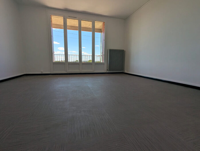 Appartement 3 pièces à louer - Le Pontet, Centre-ville, Lac