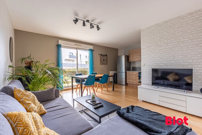 Appartement à vendre - Saint-Erblon - 3 pièces - 2 chambres