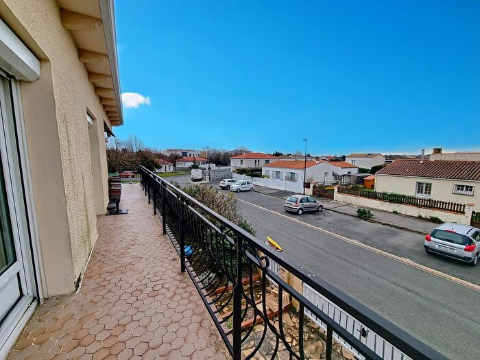 Maison à vendre - Aytré - 9 pièces - 7 chambres