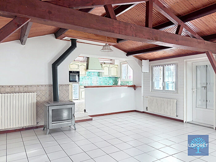 Maison à louer - Challans, Route de Cholet, Route de la Roche-sur-Yon - 4 pièces - 3 chambres