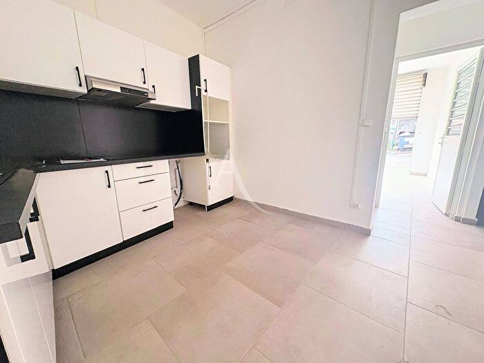 Appartement à louer - Saint-Esprit - 2 pièces - 1 chambre