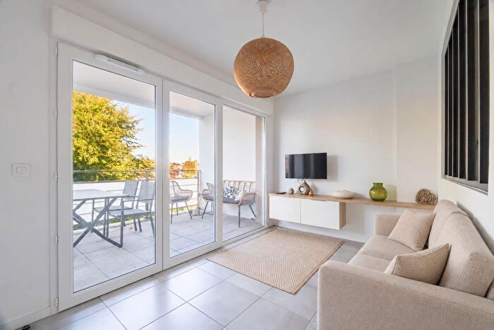 Anglet, Centre-ville, Saint-Jean : Appartement 1 pièce à vendre