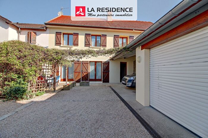 Maison à vendre - Bouafle - 5 pièces - 3 chambres