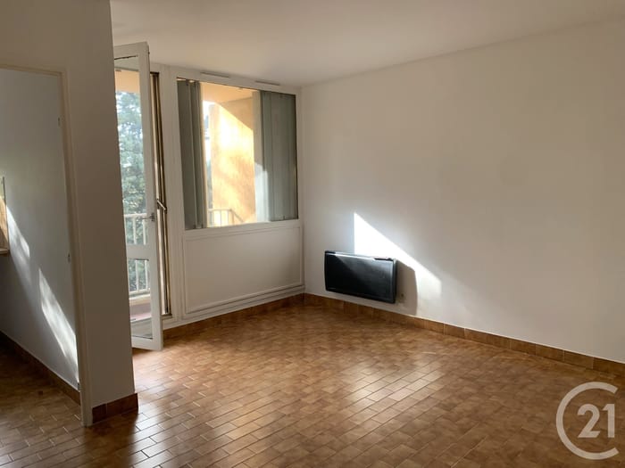 Bagnols-sur-Cèze, Les Escanaux - Appartement 1 pièce à louer