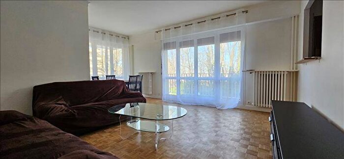 Appartement à louer - La Jonchère-Les Sablons, La Celle-Saint-Cloud - 4 pièces - 3 chambres