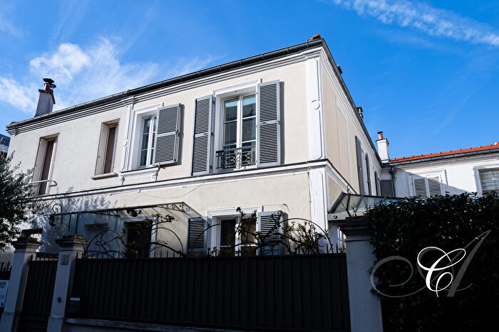 Maison à vendre - Paris e , Porte de Saint-Cloud, Auteuil-Sud - 5 pièces - 4 chambres
