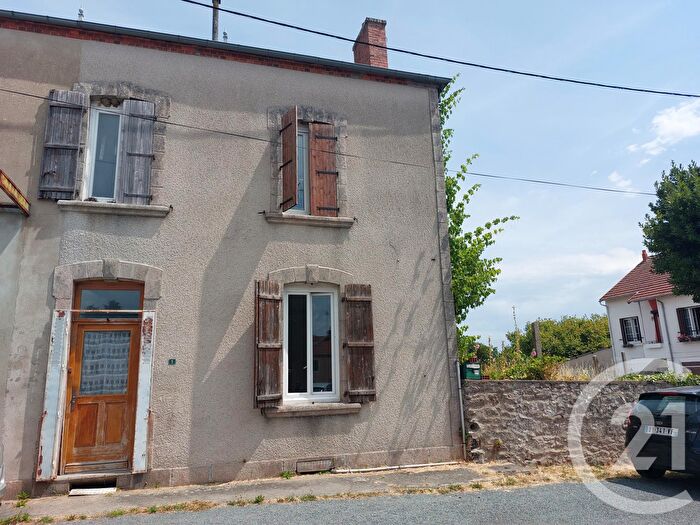 Maison à vendre - Treignat - 4 pièces - 3 chambres