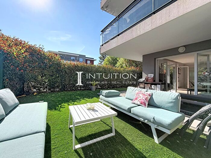 Appartement 3 pièces à vendre - Vallauris, Pertuades