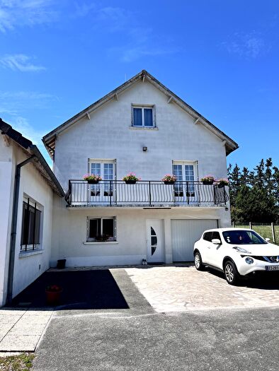 Maison à louer - Faverolles-sur-Cher - 6 pièces - 4 chambres