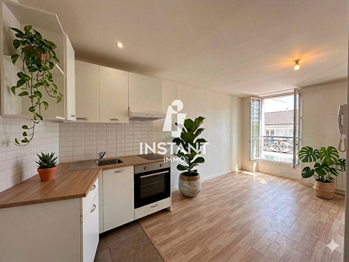 Appartement 1 pièce à vendre à Créteil, Centre ancien