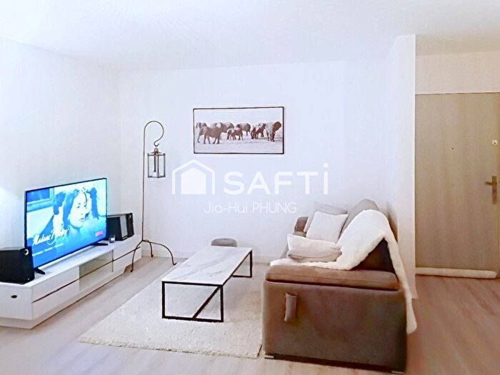 Appartement à vendre - Cagnes-sur-Mer, La Gare, Les Plans, Hippodrome - 2 pièces - 1 chambre