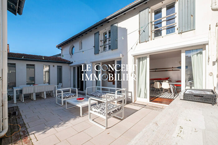 Maison à vendre - Biarritz, Saint-Charles, Phare, Larochefoucauld - 5 pièces - 4 chambres