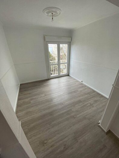 Appartement à louer - Fagnières - 4 pièces - 3 chambres