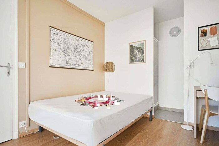 Appartement à louer - Clairmarais-Charles Arnould, Reims - 1 pièce