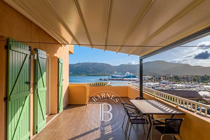 Maison à vendre - Porto-Vecchio - 5 pièces - 4 chambres