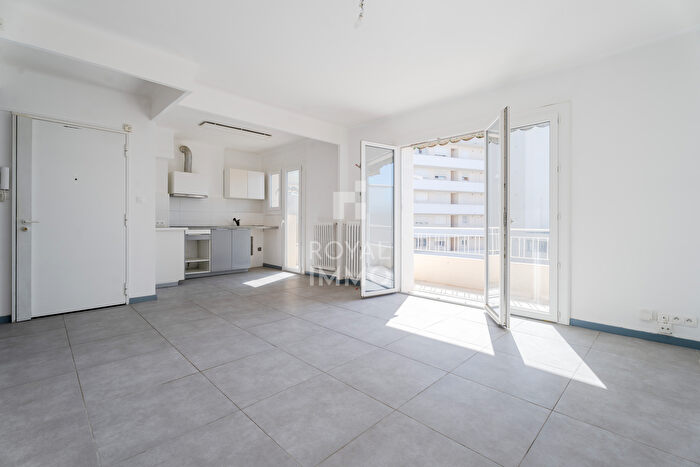 Appartement à vendre - Toulon, Aguillon - 4 pièces - 3 chambres