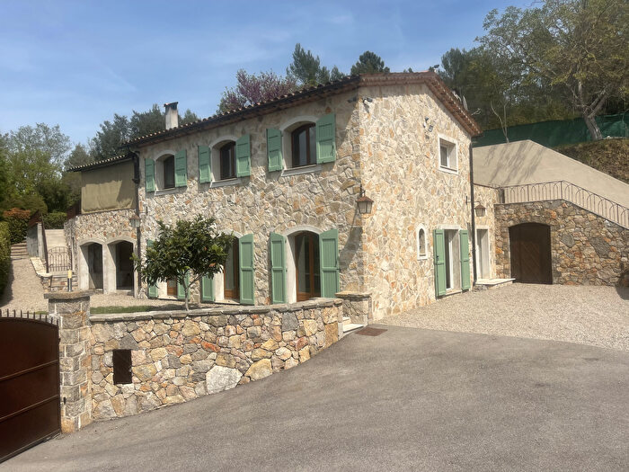 Maison 6 pièces à Le Tignet, à vendre