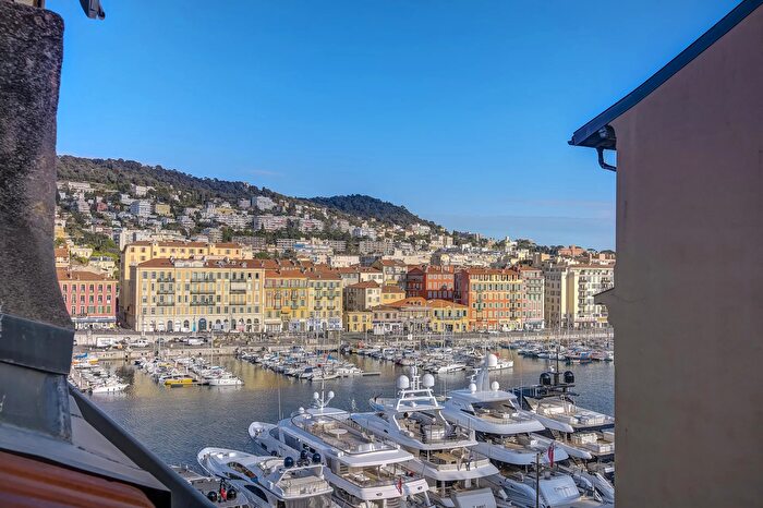 Appartement à vendre - Nice, Le Port - 1 pièce