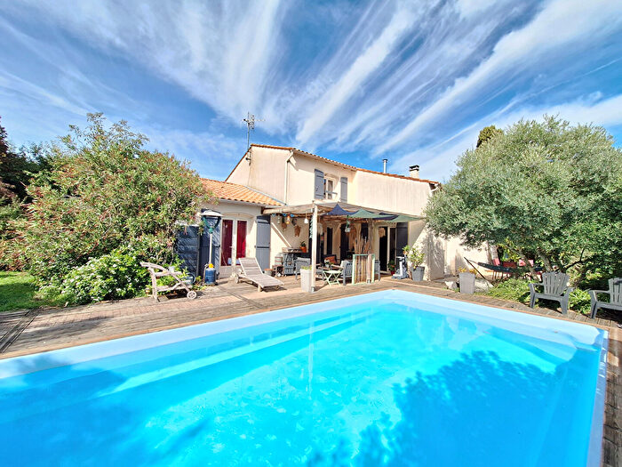 Maison à vendre - Breuil-Magné - 6 pièces - 5 chambres