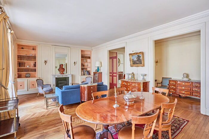 Appartement à vendre - Paris e , Dauphine - 5 pièces - 3 chambres