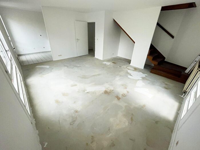 Appartement à vendre - Saint-Denis, République, Gare - 4 pièces - 3 chambres