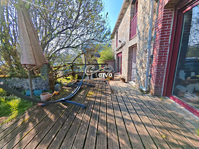 Maison à vendre - Saint-Pierre-de-Plesguen - 6 pièces - 3 chambres