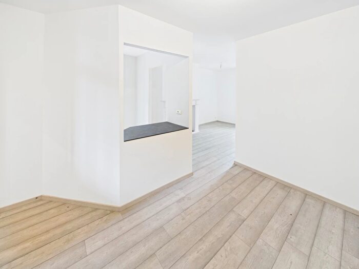 Appartement à louer - Arnay-le-Duc - 4 pièces - 3 chambres